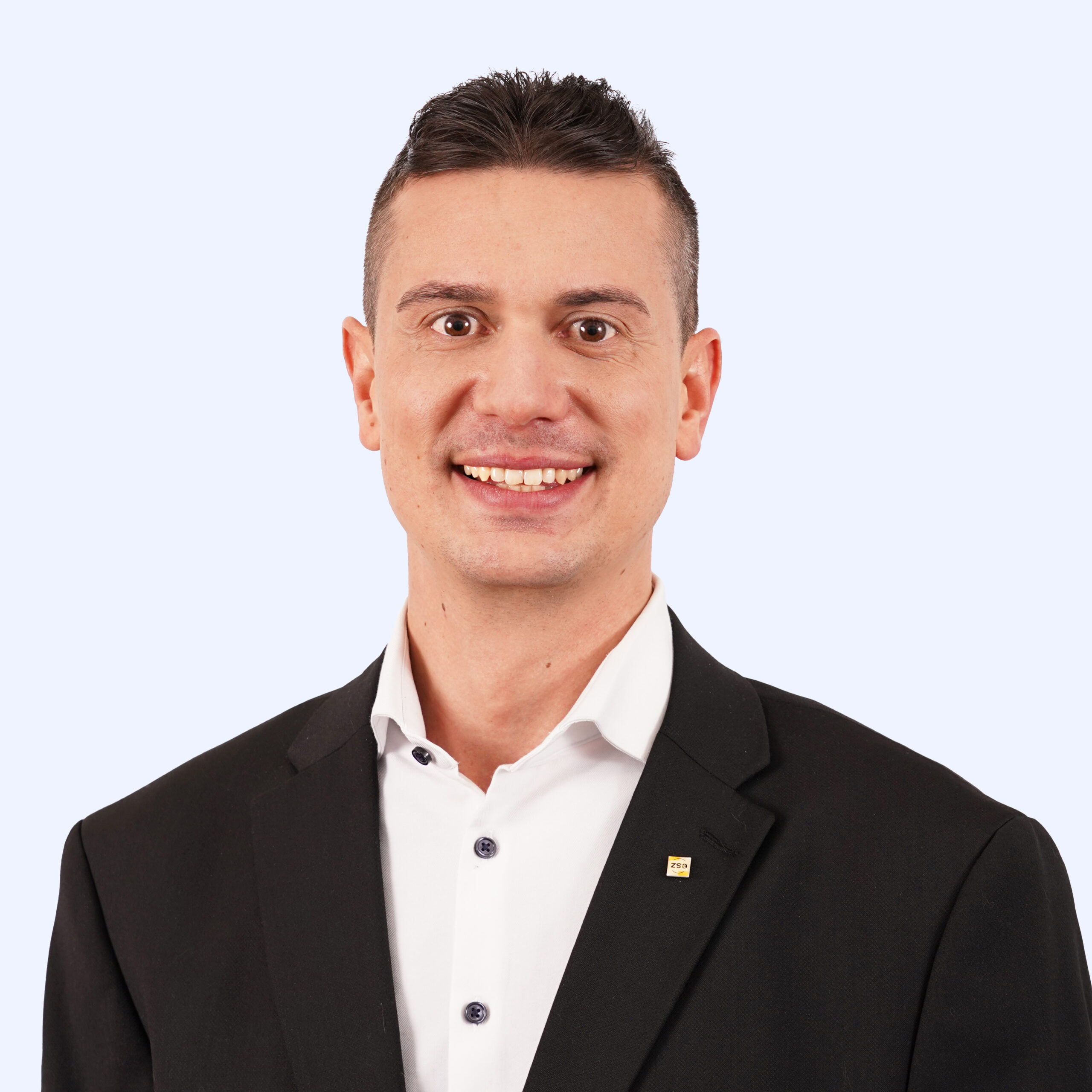 Unternehmen | esz AG | Eines der modernsten Kalibrierlabore